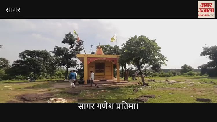 Located In Rahatgarh Of Sagar Miraculous Statue Of Ganesha Worshiping ...