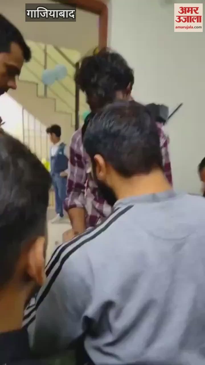 Video :बर्थडे पार्टी में घुसा चोर, लोगों ने जमकर पीटा, कैश और मोबाइल पर ...