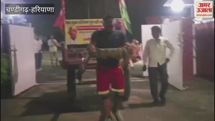 नशे के खिलाफ पैदल बुग्गी यात्रा करने वाले पहलवान रविंद्र तोमर पहुंचे ...
