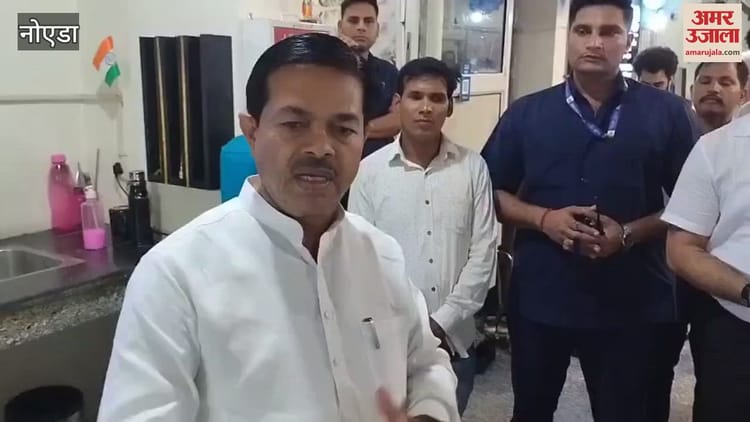 Noida News:केंद्रीय राज्य मंत्री बीएल वर्मा ने की दिव्यांग बच्चों से ...