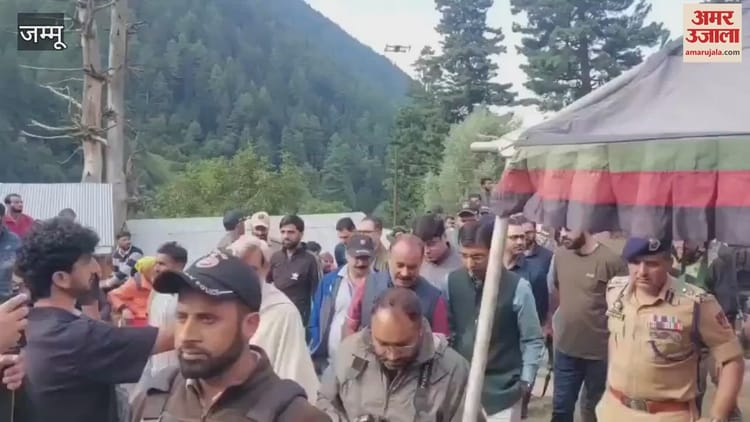17वीं वार्षिक गंगबल यात्रा नारानाग से हुई रवाना, श्रद्धालुओं में दिखा ...