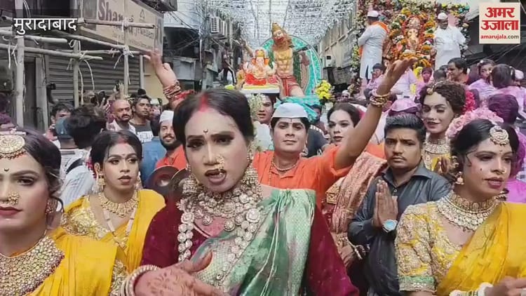 मंडी चौक से निकली गंज बाजार समिति की गणेश शोभायात्रा, झांकियों संग हुआ ...