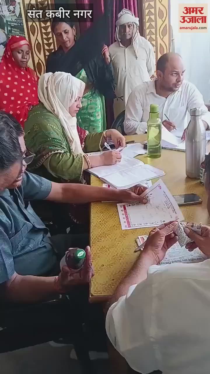 उल्टी, दस्त व बुखार से पीड़ित मरीजों की लगी भीड़ - Crowd Of Patients ...