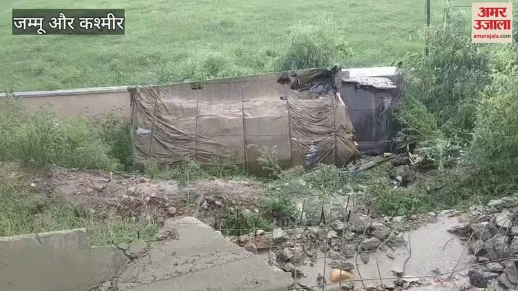 Loaded Truck Overturned Near Mansar Turn In Samba, Driver Missing ...