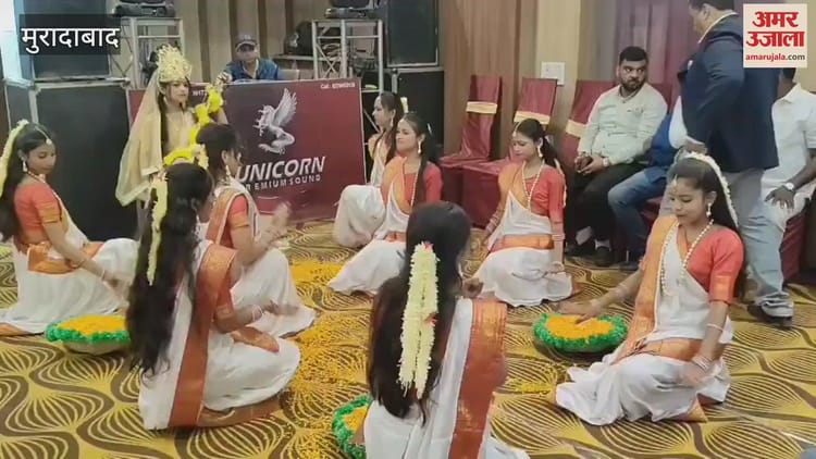 भारत समर्पित फाउंडेशन का अभिनंदन एवं सम्मान समारोह, छात्राओं की ...
