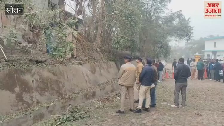 Solan:नालागढ़ में हुए धमाके के बाद एसपी बद्दी विनोद धीमान ने किया ...