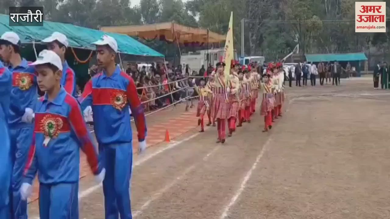 Rajouri:कालाकोट में धूमधाम से मनाया गणतंत्र दिवस, एडीसी ने फहराया ...