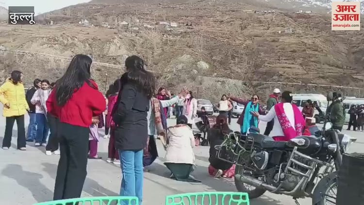 Kullu:कुल्लू-मनाली और लाहौल के सिस्सू पहुंच रहे हैं सैलानी, कारोबारियों ...