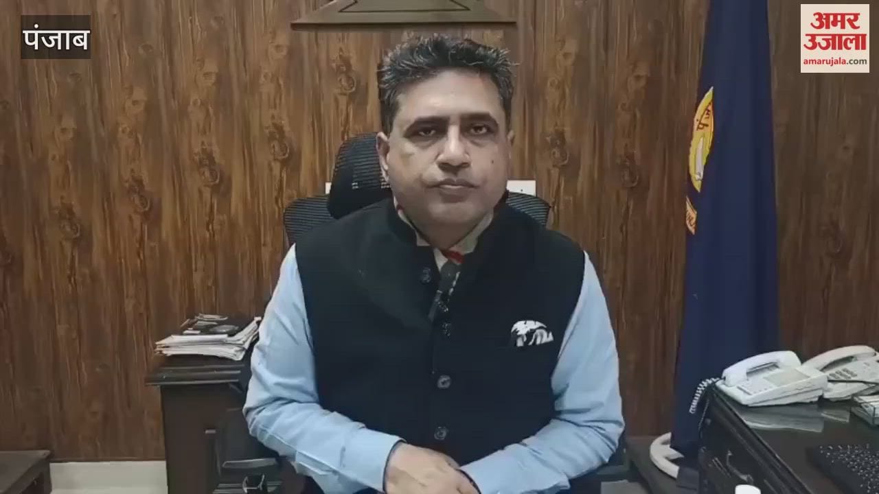 पठानकोट में जिला परिषद और ब्लॉक समिति चुनाव को लेकर एडीसी-जी संजीव ...