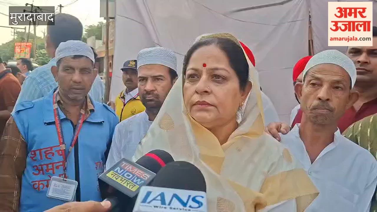 ईदगाह में नमाज के बाद सांसद रुचि वीरा ने दी बकरीद की मुबारकबाद ...