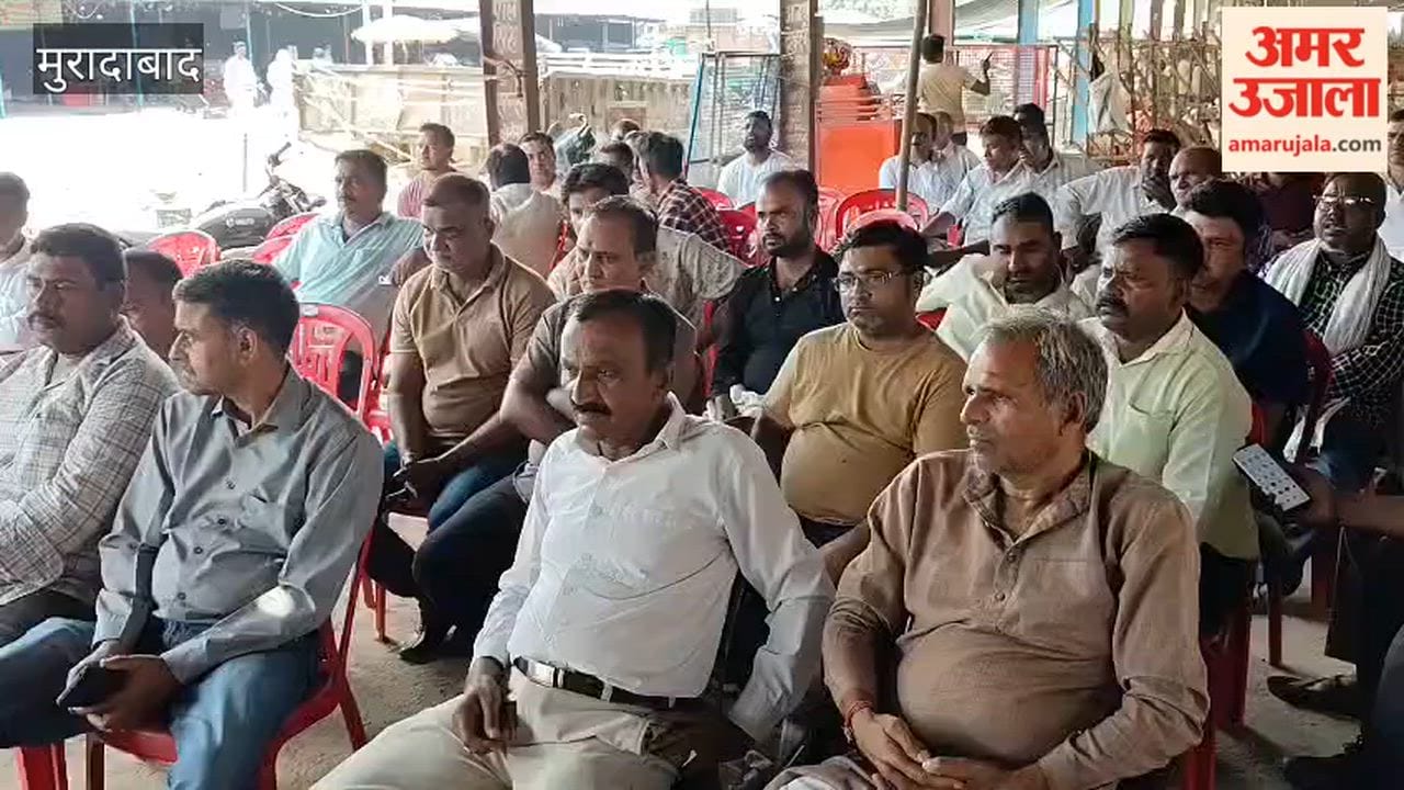 बदहाल है मंडी, सड़क पर जलभराव,जगह-जगह फैली कीचड़ - The Market Is In A ...