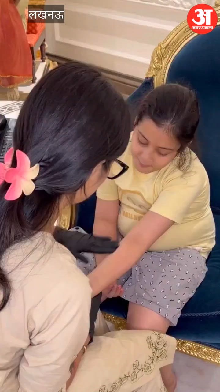 Video: प्रतीक यादव की बेटी ने हाथ पर गुदवाया टैटू, बोली- पापा हमेशा ...