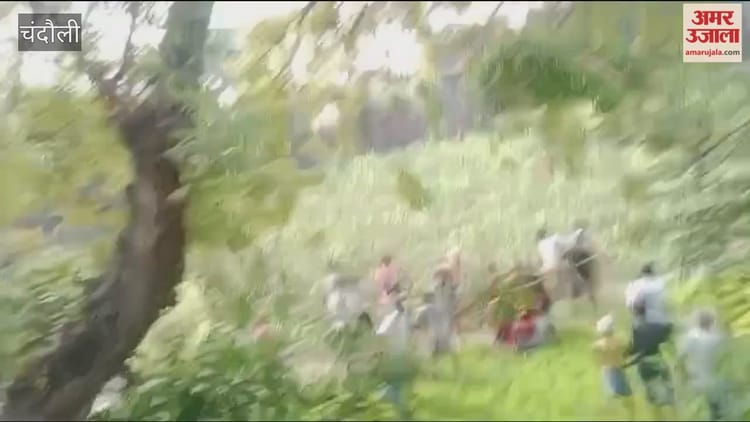 मारपीट में ग्राम प्रधान का पैर टूटा, Video - Village Head's Leg Broken ...